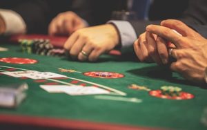 Características de un buen croupier - Xtrart.es